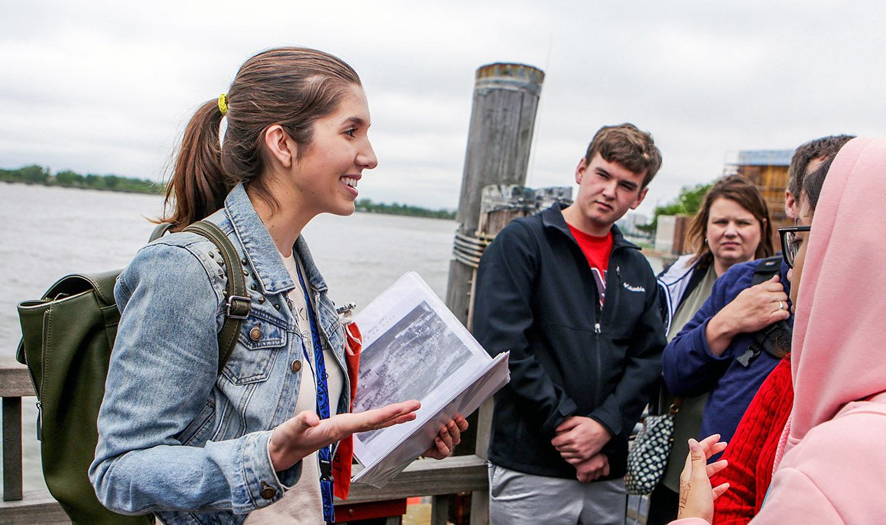 How to Become a Professional Tour Guide? - Beroia Travel